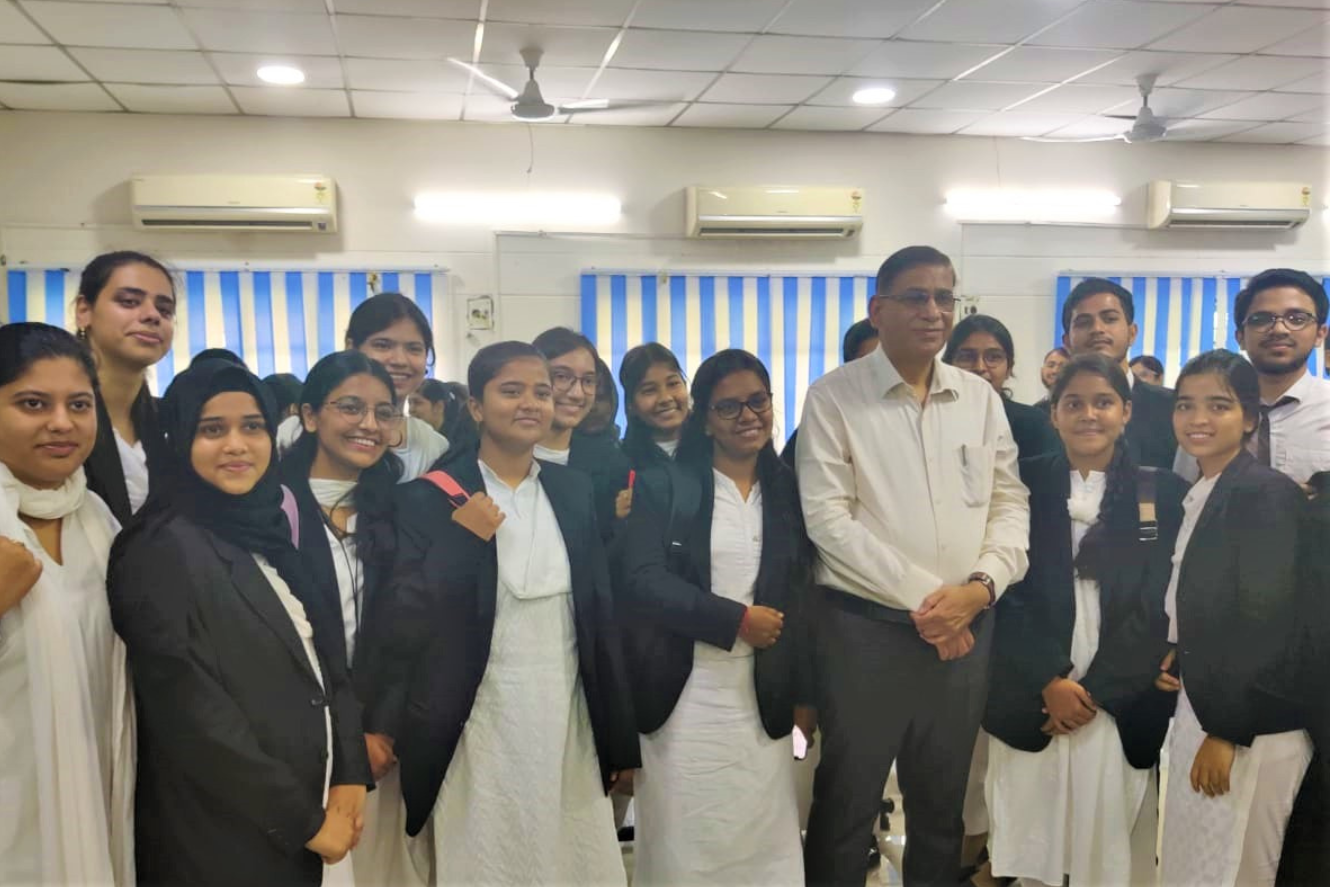 Prof. Faizan Mustafa bids farewell to NALSAR; rejoins Aligarh Muslim ...