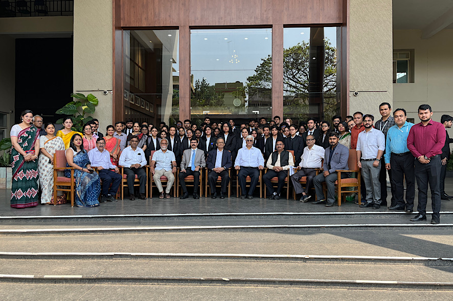 group photo with the teams | SCC Times